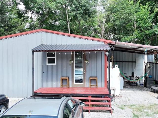 1425 N Shore Rd, Quinlan, TX 75474