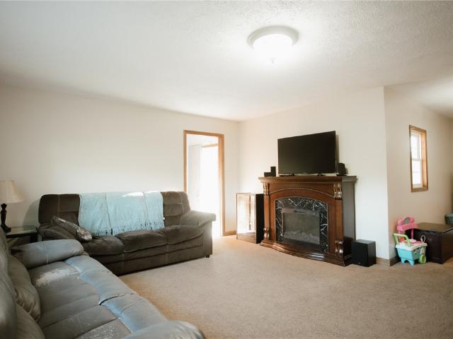 1425 Old State Rd