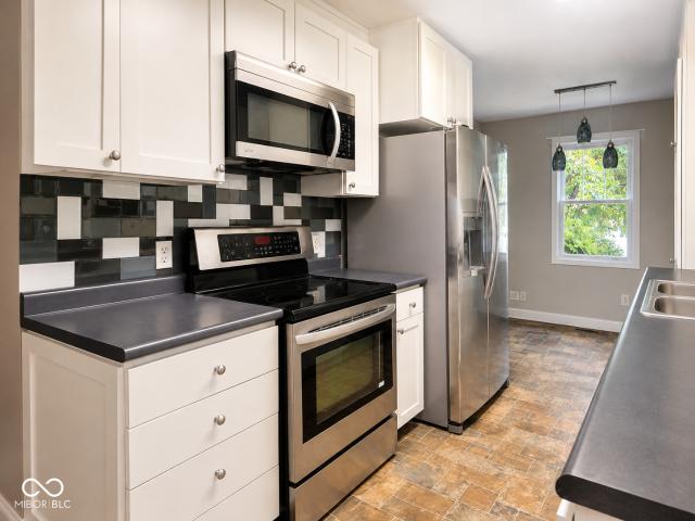 1425 Ash Court