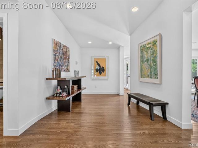 1425 Clarendon Road