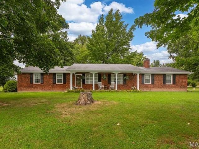 1425 Coffee Rd, Raleigh, IL 62977