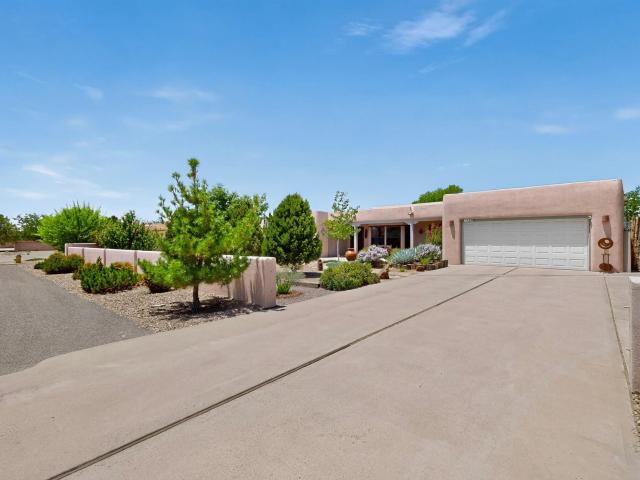 1425 Crestview Drive SW