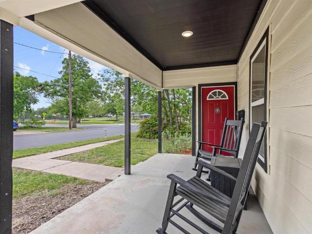 1425 E Cherry St, Sherman, TX 75090 | MLS #21193 | Compass