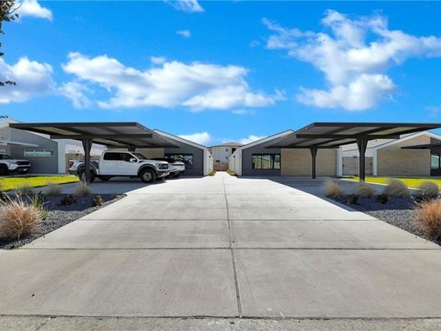 1425 E Iris Ave, McAllen, TX 78501