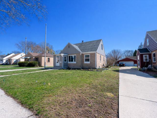1425 E Van Beck Ave