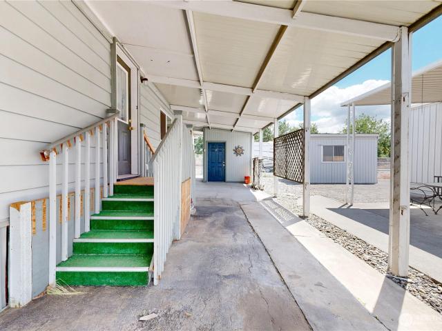 1425 Emerald Street