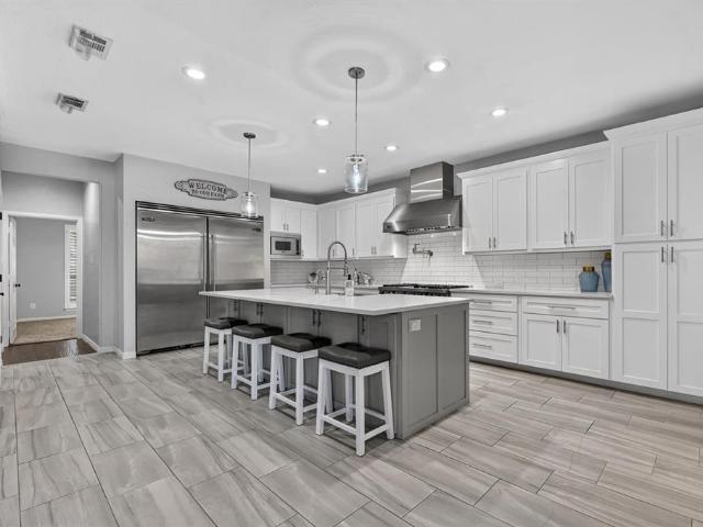 1425 Fairlakes Pointe Drive