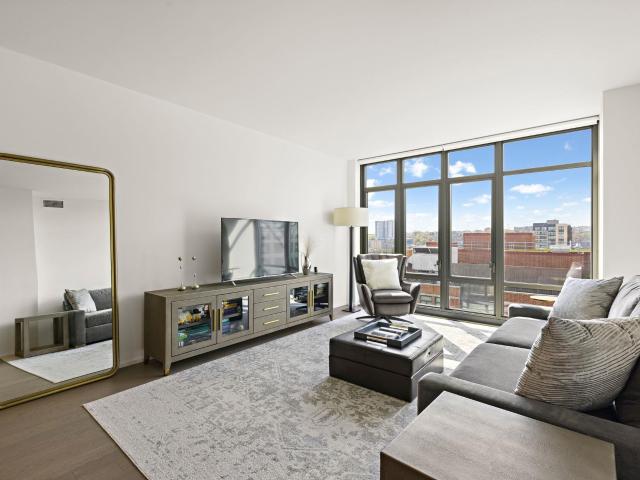 1425 Hudson St # 11B