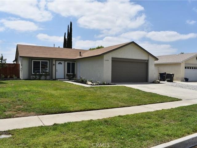 1425 Hunter Dr, Redlands, CA 92374