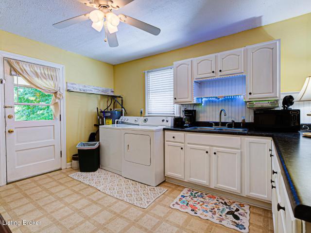 1425 Haskin Ave
