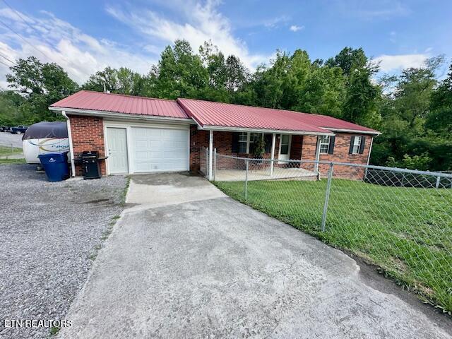 1425 Highway 441