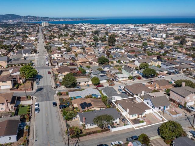 1425 Luxton St, Seaside, CA 93955 | MLS #ML82042 | Compass