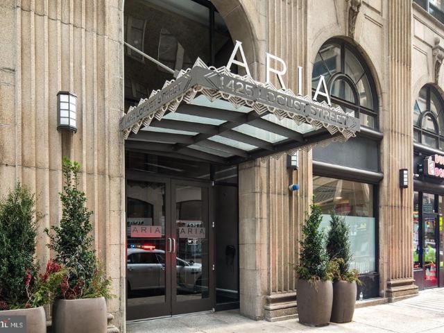 1425 Locust Street # 12E