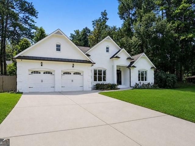 1425 Pineway Dr NE, Atlanta, GA 30329