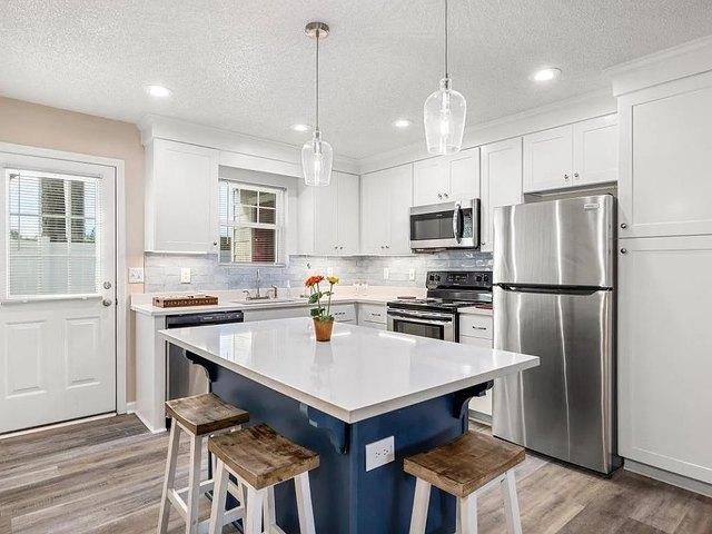 1425 Red Robin Ln, New Bern, NC 28562