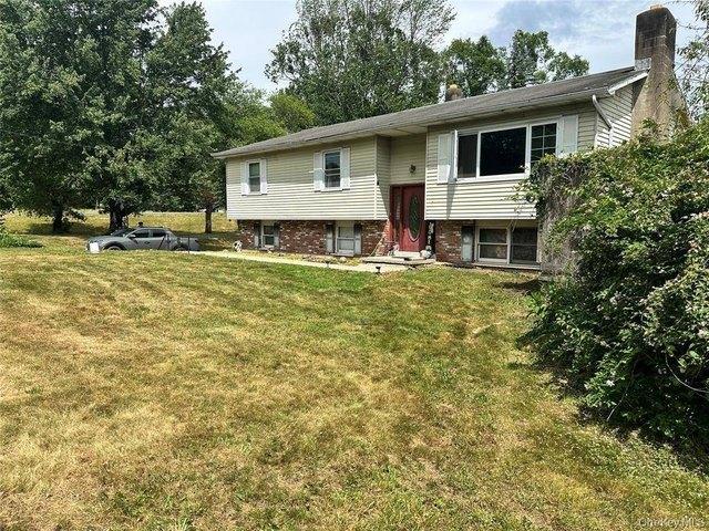 1425 State Route 32, Wallkill, NY 12589