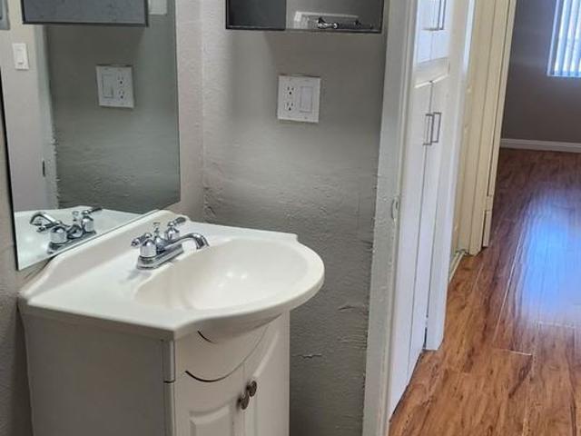 1425 Stoneridge Ontario 1 Bedroom Apartment for Rent at 1425 W Stoneridge Ct, Ontario, CA 91762
