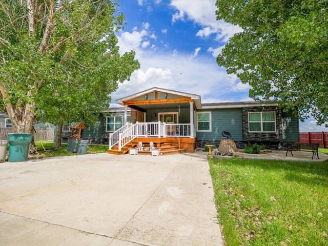 1425 Sunflower Ln, Sidney, MT 59270