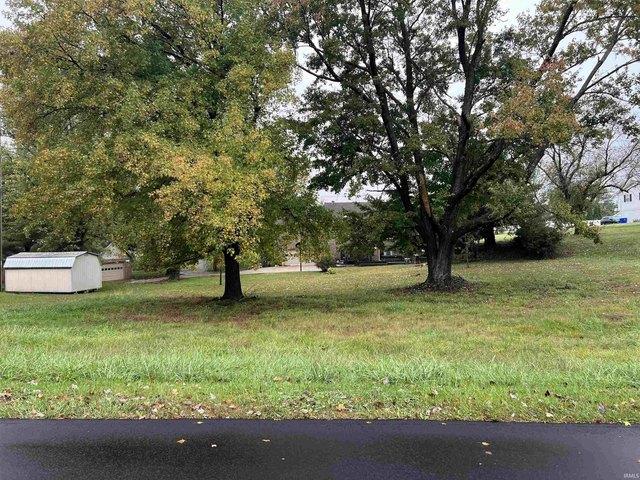 1425 S 1st St, Boonville, IN 47601