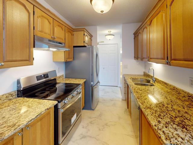 1425 W 28th Street # 106
