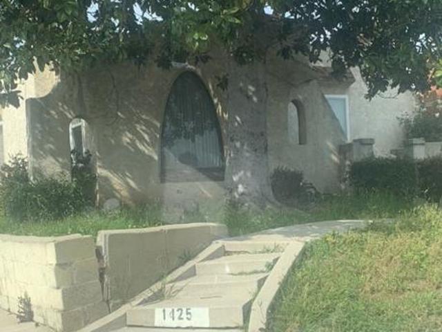 1425 W 79th St, Los Angeles, CA 90047