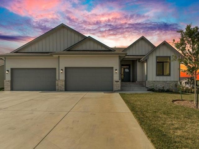 1425 W Cozy Hollow St, Goddard, KS 67052