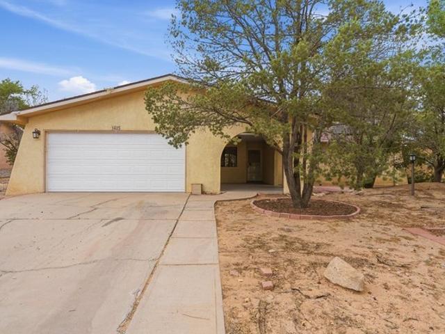 1425 32nd Cir SE, Rio Rancho, NM 87124