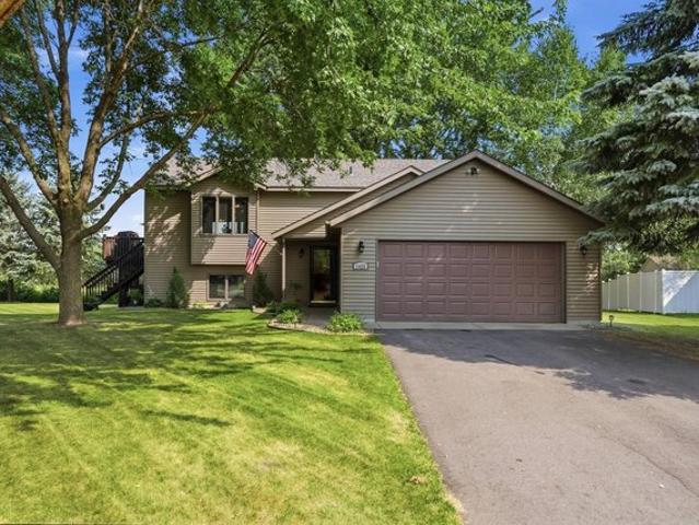 1425 4th St N, Sartell, MN 56377