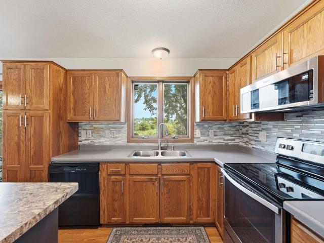 1425 4th Street N