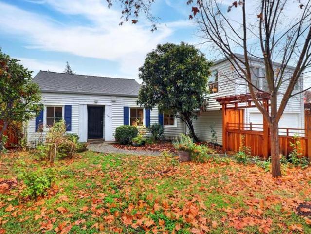1425 55th St, Sacramento, CA 95819