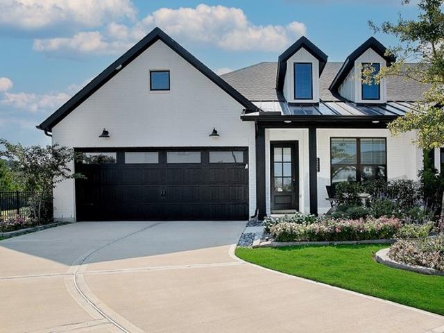 14266 Juniper Breeze Ct, Willis, TX 77318