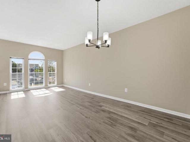 14268 Hunters Run Way