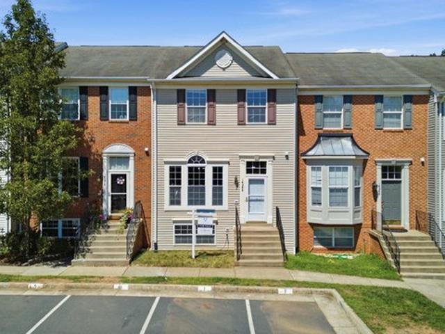 14268 Hunters Run Way, Gainesville, VA 20155