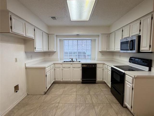1426 Mapleview Drive