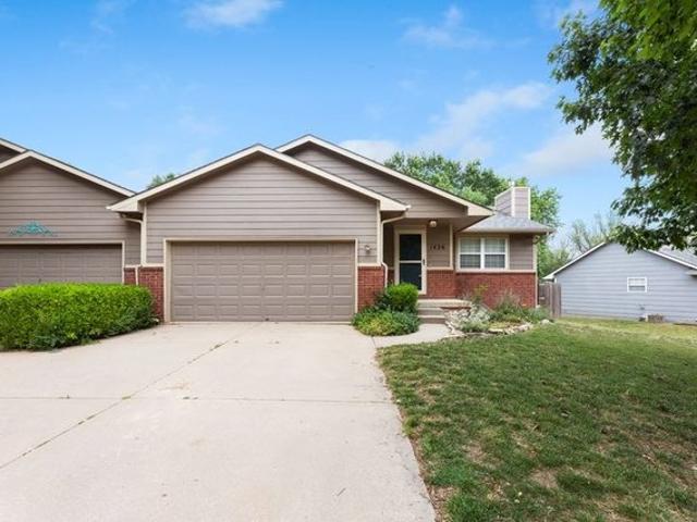 1426 N Rawhide Dr, Derby, KS 67037