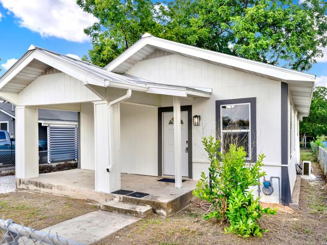 1426 E Carson, San Antonio, TX 78208 | MLS #1956 | Compass