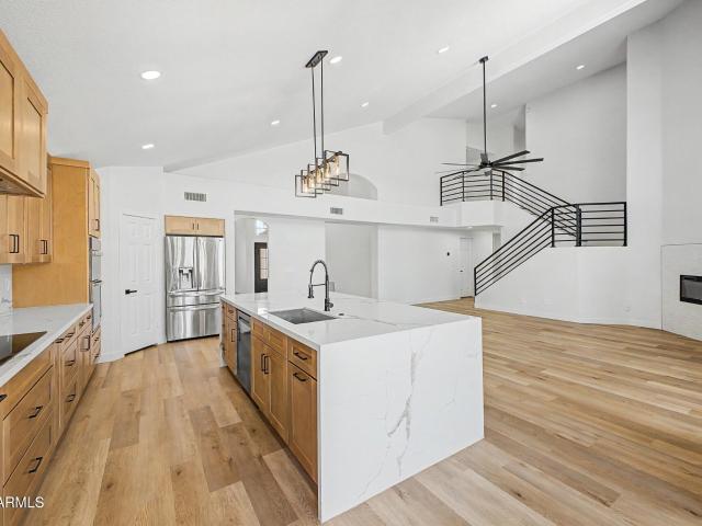 1426 e amberwood drive