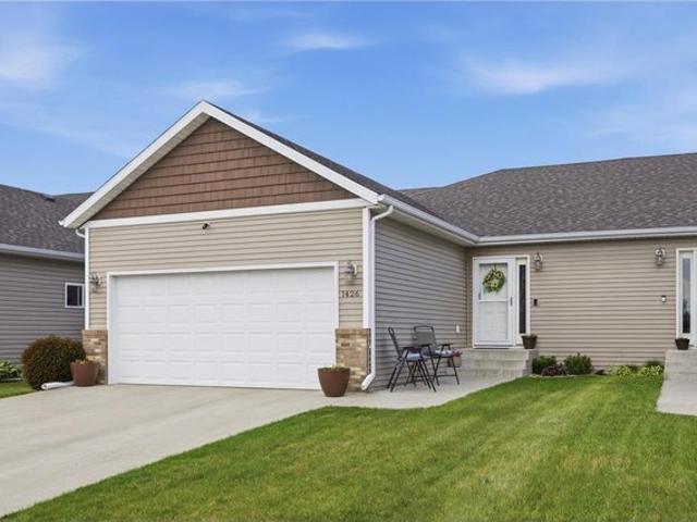 1426 Goldenwood Dr, West Fargo, ND 58078