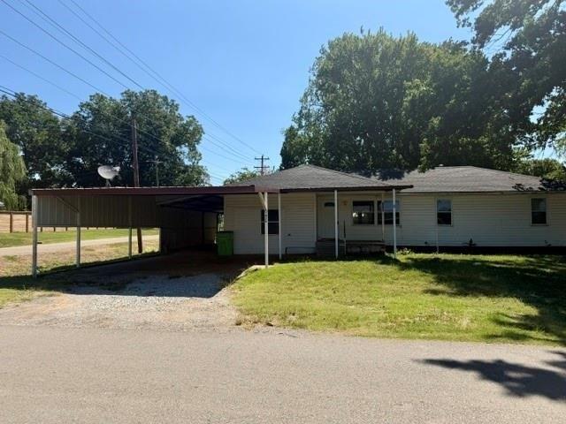 1426 Pastusek Ave, Prague, OK 74864