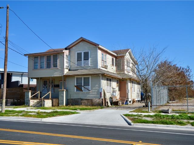 1426 S Brownlee Blvd, Corpus Christi, TX 78404 | MLS #472293
