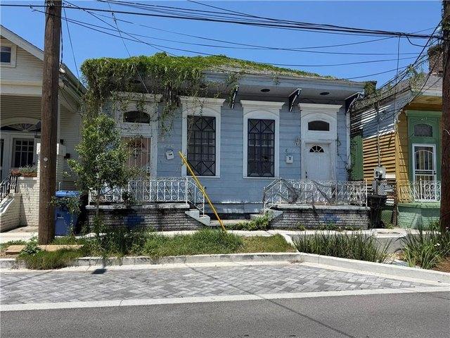 1426 Spain St, New Orleans, LA 70117