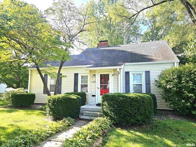 1426 W Losey St, Galesburg, IL 61401