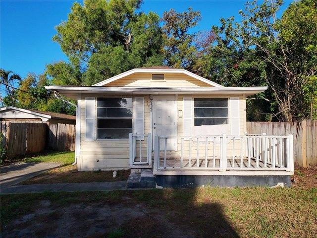 1426 17th St W, Bradenton, FL 34205