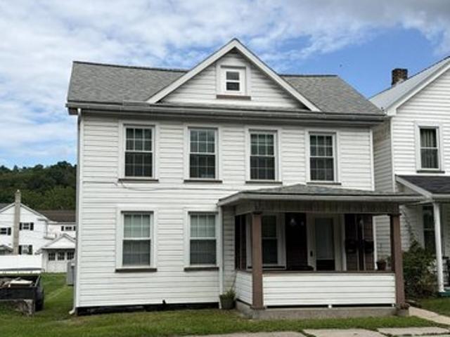 1427 Moore St, Huntingdon, PA 16652