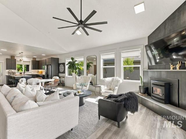 1427 Mountain Meadow Drive