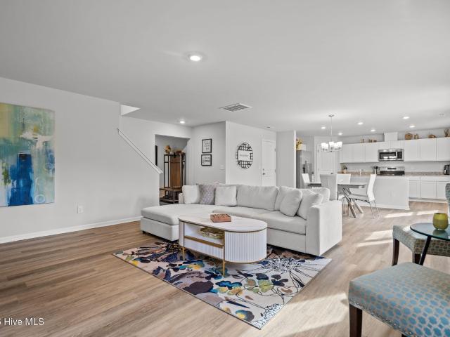 1427 New Sun Drive SE