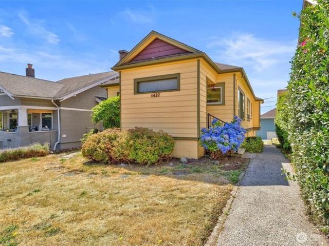 1427 Burwell St, Bremerton, WA 98337