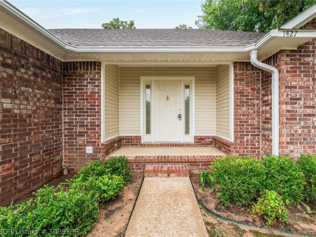 1427 Christopher Street