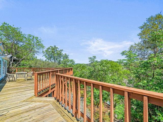 1427 Elmhurst Dr, Lakehills, TX 78063