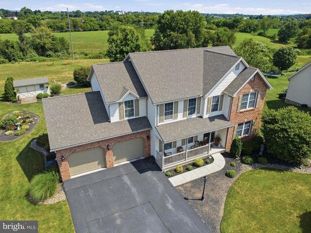 1427 Hunters Chase Unit 51, Chambersburg, PA 17202